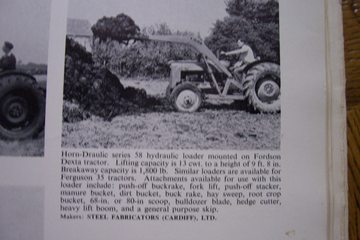 Horndraulic Loader 1960 (2009-02-18) - Tractor Shed