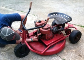 Tim Bryans Riding Mower - Yesterday's Tractors