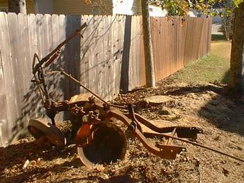 Ih Disk Plow - Yesterday's Tractors
