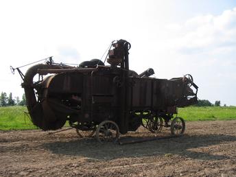 Case? Threshing Machine - Yesterday's Tractors
