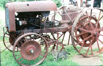 Old Chain Driven - Yesterday's Tractors