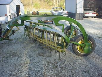 John Deere Ground Driven Hay Rake - Yesterday's Tractors