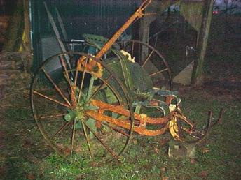 Old Corn Cutter?? - Yesterday's Tractors