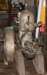 Unknown Antique Engine - Yesterday's Tractors