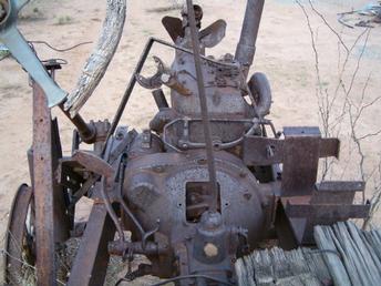 Vintage Tractor Wooden Spokes Pic 2 - Yesterday's Tractors