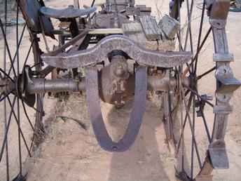 Vintage Tractor Wooden Spokes Pic 3 - Yesterday's Tractors