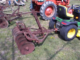 Another Disk Harrow Set - Yesterday's Tractors