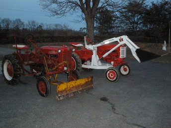 1955 Farmall Cub w/1000 Loader, '56 Cub (2012-02-18) - Tractor Shed