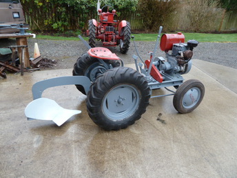 1946 Gibson Model A (2013-07-05) - Tractor Shed