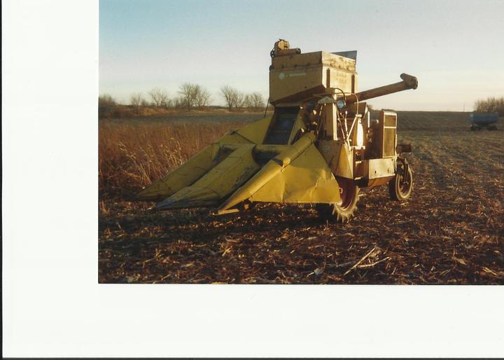 Moline Uni Combines and picker pictures in action | Yesterday's ...