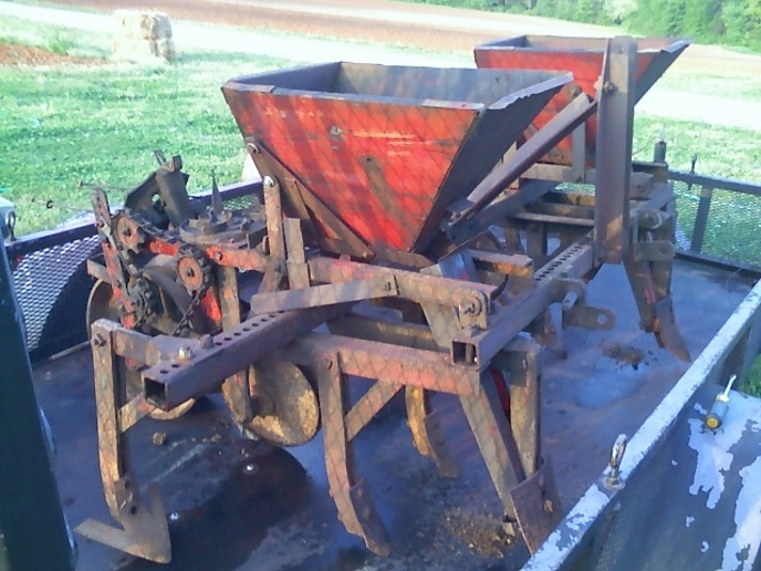 Restoration of a Covington 2 Row Planter | Yesterday's Tractors Forums