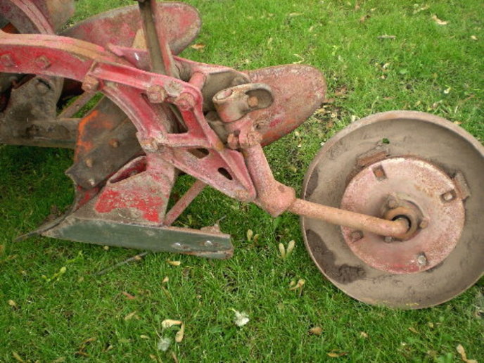 What model plow is this ? Pictures | Yesterday's Tractors Forums