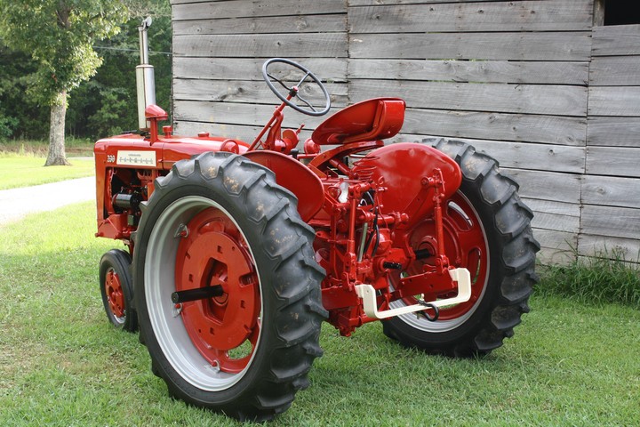 Photos of Restored 230 Farmall | Yesterday's Tractors Forums