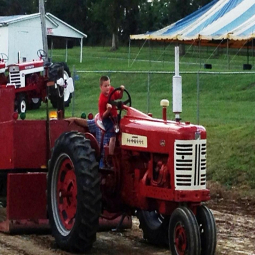 Antique Tractor Pull July 5, 2016 - Yesterday's Tractors