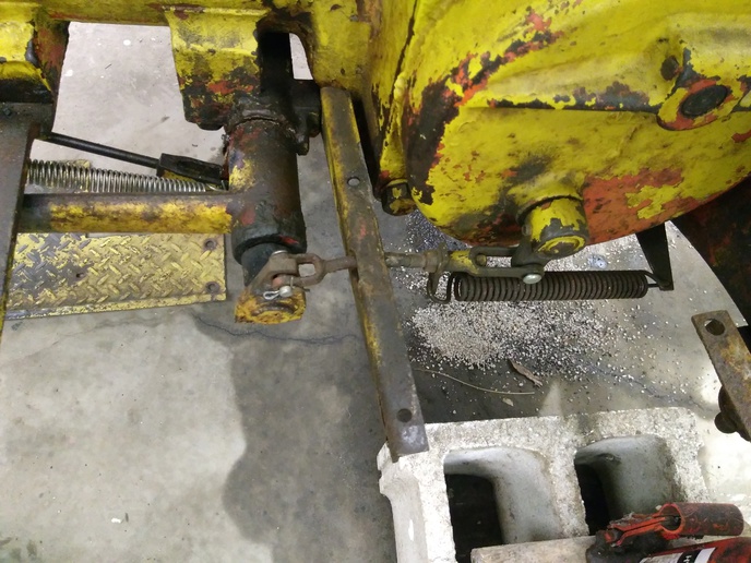 VAC-14 Brake Linkage | Yesterday's Tractors Forums