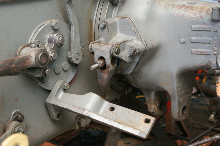 MF 3165/165 rear step plate brackets | Yesterday's Tractors Forums