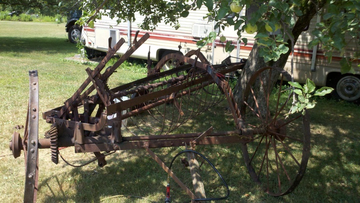 help identifying this rake | Yesterday's Tractors Forums