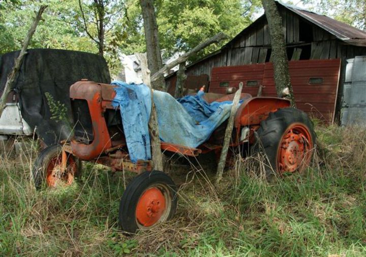 Please identify this tractor | Yesterday's Tractors Forums