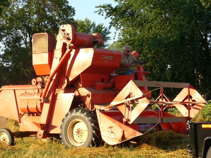 Case 600 Combine | Yesterday's Tractors Forums
