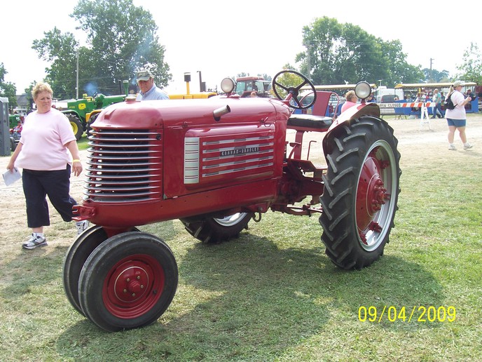 Best Lookin Tractor! | Yesterday's Tractors Forums