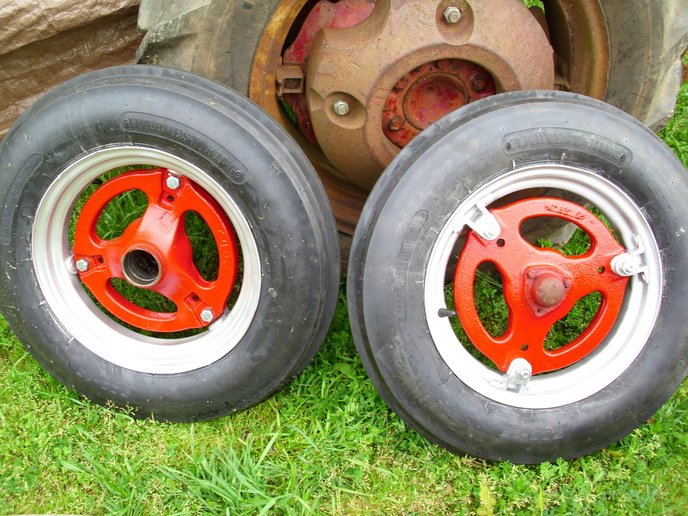 Farmall 100 front wheels/rims | Yesterday's Tractors Forums