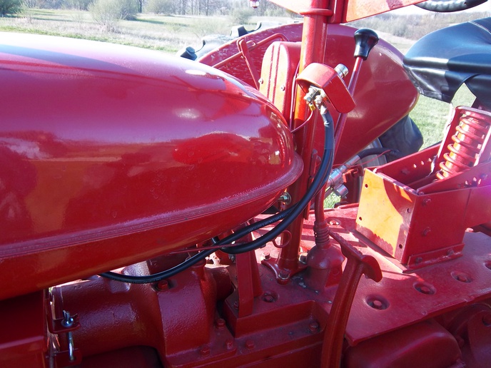 Early -vs- late H choke rods? | Yesterday's Tractors Forums