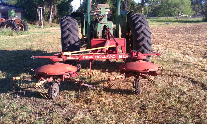 New Holland 254 rake/tedder | Yesterday's Tractors Forums