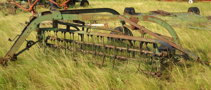 What model rake is it ? And some Q's. | Yesterday's Tractors Forums