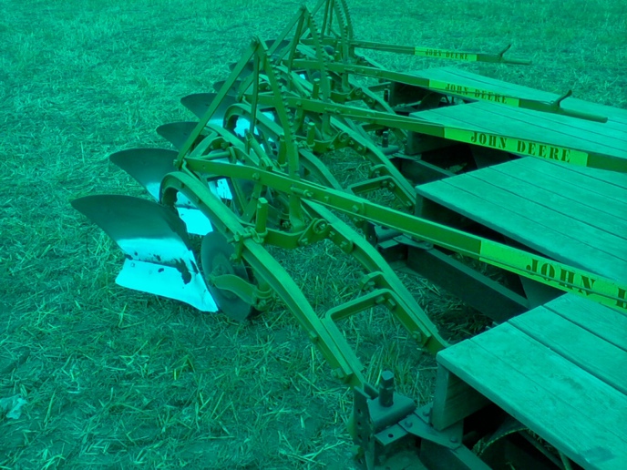Old 8 bottom plow | Yesterday's Tractors Forums