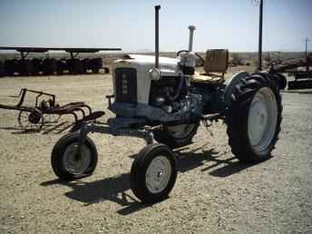 Used Farm Tractors for Sale: Ford 4000 Diesel Hi Crop (2005-04-26 ...