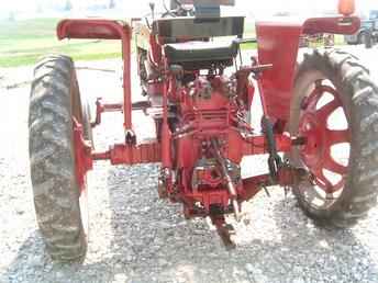 Used Farm Tractors for Sale: Pair Flat Tops Ih Farmall (2005-04-30 ...