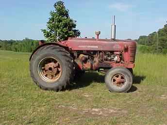 Used Farm Tractors for Sale: Nice Farmall W400 Diesel (2005-05-01 ...