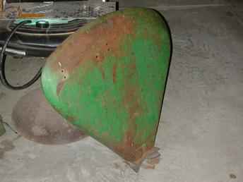 Used Farm Tractors for Sale: 1 John Deere Clam Shell Fender (2005-05-15 ...