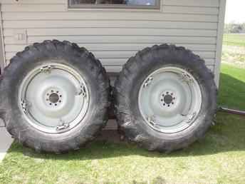 Used Farm Tractors for Sale: Ford Power Adjust Rims & Tires (2005-05-19 ...