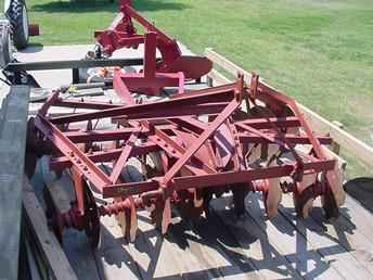 Used Farm Tractors for Sale: 3 PT Hitch Disc & Plow (2005-06-27 ...