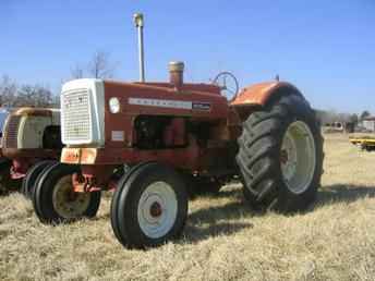 Used Farm Tractors for Sale: '61 Cockshutt 570 Super (2005-07-13 ...