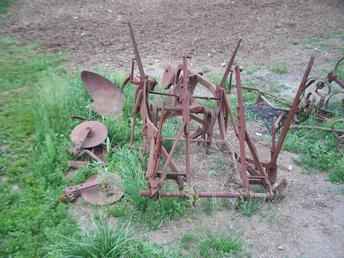 Used Farm Tractors for Sale: Case One Bottom Two Way Plow (2005-08-10 ...