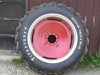 Used Farm Tractors for Sale: New 14X38 Tires On 9-Bolt Tin (2005-08-18 ...