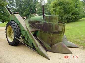 Used Farm Tractors for Sale: John Deere 620 LP With 227 Corn Picker ...
