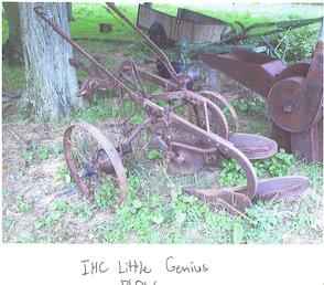 Used Farm Tractors for Sale: Ihc Little Genius Plow (2005-09-11 ...
