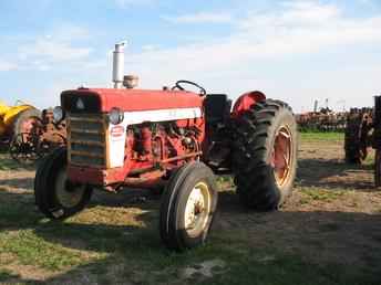 Used Farm Tractors for Sale: I H 460 Utility (2005-09-19) - Yesterday's ...