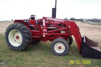 Used Farm Tractors for Sale: Ih 674 With Loader (2005-09-22 ...