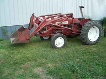 Used Farm Tractors for Sale: Farmall 350 Utility \ Loader (2005-10-05 ...