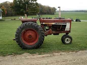 Used Farm Tractors for Sale: Farmall 656 Tractor (2005-10-25 ...