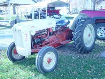 Used Farm Tractors for Sale: Ford 640 (2005-11-12) - Yesterday's Tractors