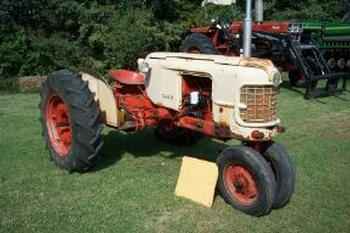 Used Farm Tractors for Sale: 300 Case (2005-11-19) - Yesterday's Tractors