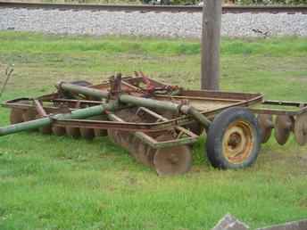 Used Farm Tractors for Sale: John Deere Disc.. (2005-11-21) - Yesterday ...