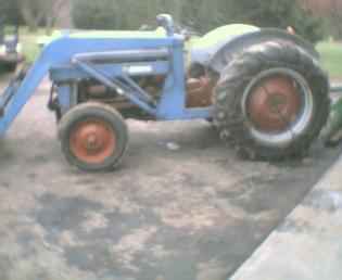 Used Farm Tractors for Sale: Ford 860 With Loader (2005-12-03 ...