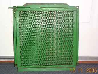 Used Farm Tractors for Sale: Unstyled B John Deere Shutters (2005-12-11 ...