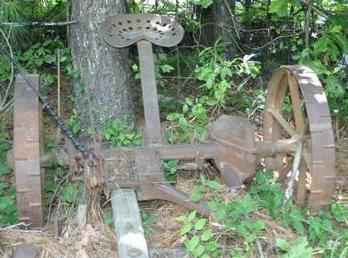 Used Farm Tractors for Sale: Antique Ih #9 Horsedrawn Mower (2005-12-29 ...